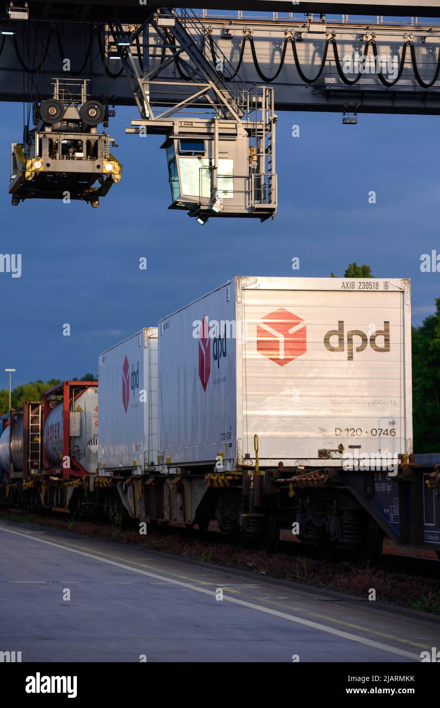Hamburg, Deutschland. 30.. Mai 2022. Die ersten beiden DPD-Container ...