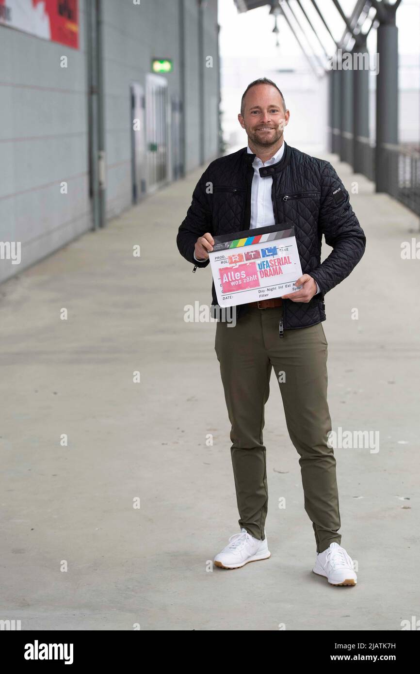 Köln, Deutschland. 26. April 2022. Schauspieler Balian BUSCHBAUM neu in ...