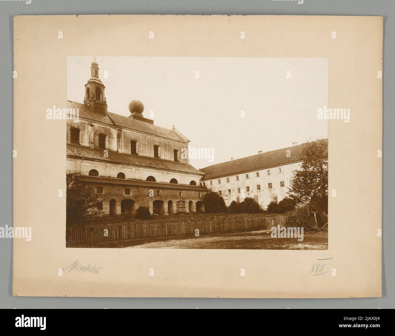 Miechów – Kirche und Kloster des Heiligen Grabes, jetzt die Basilika ... Miechów – Kirche und Kloster des Heiligen Grabes, jetzt die Basilika ...