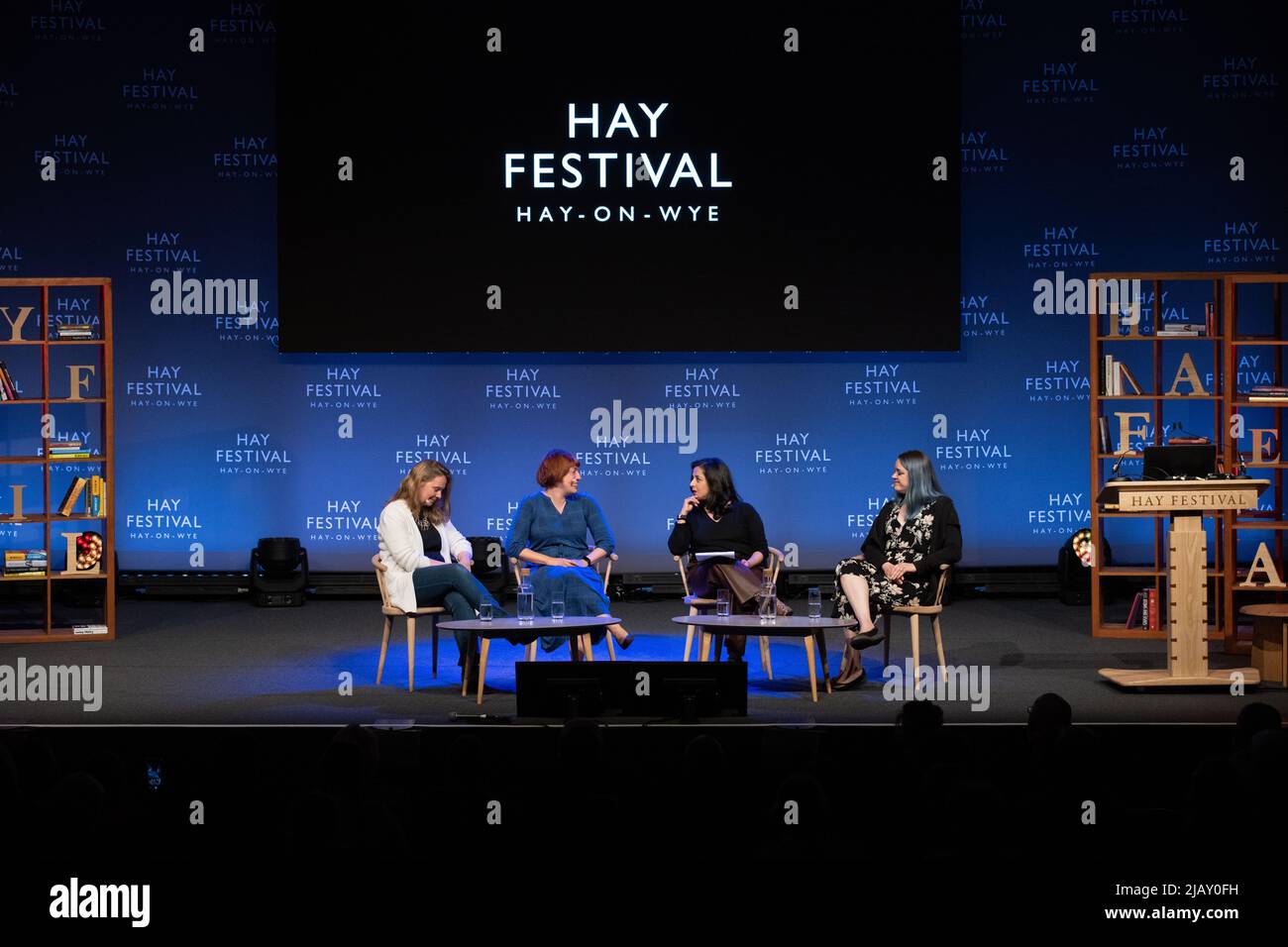 Hay-on-Wye, Wales, Großbritannien. 1.. Juni 2022. Alex von Tunzelmann ...