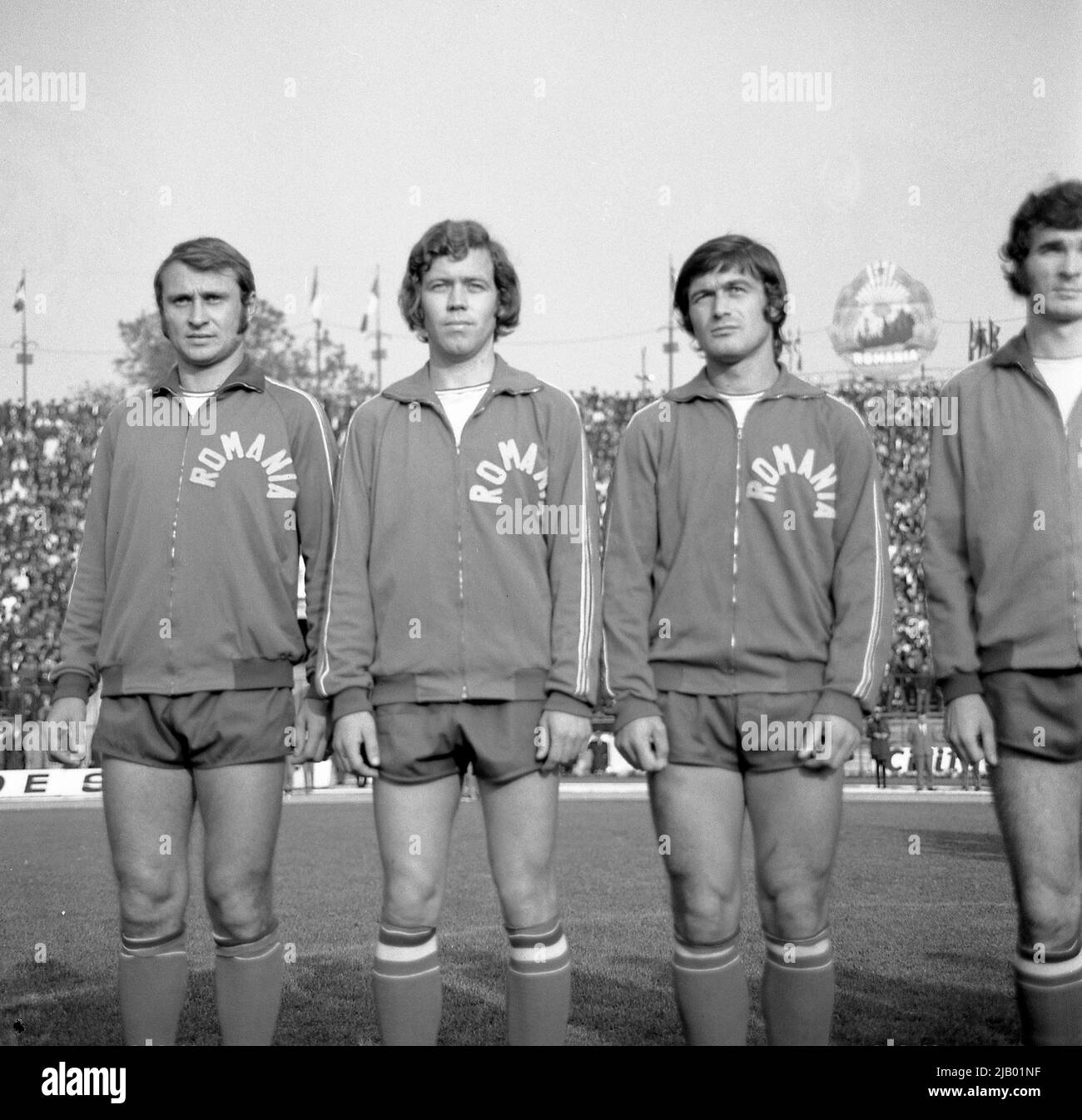 Rumänische fußballnationalmannschaft -Fotos und -Bildmaterial in hoher Auflösung – Alamy