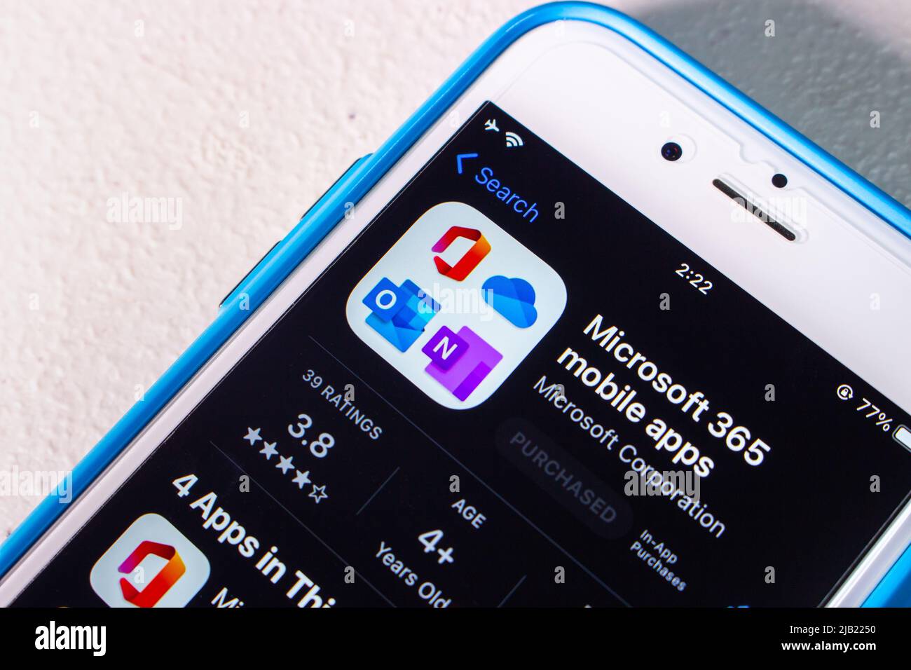 Kumamoto, JAPAN - Jan 20 2022 : Microsoft 365 mobile Apps im App Store auf dem iPhone. Microsoft ...