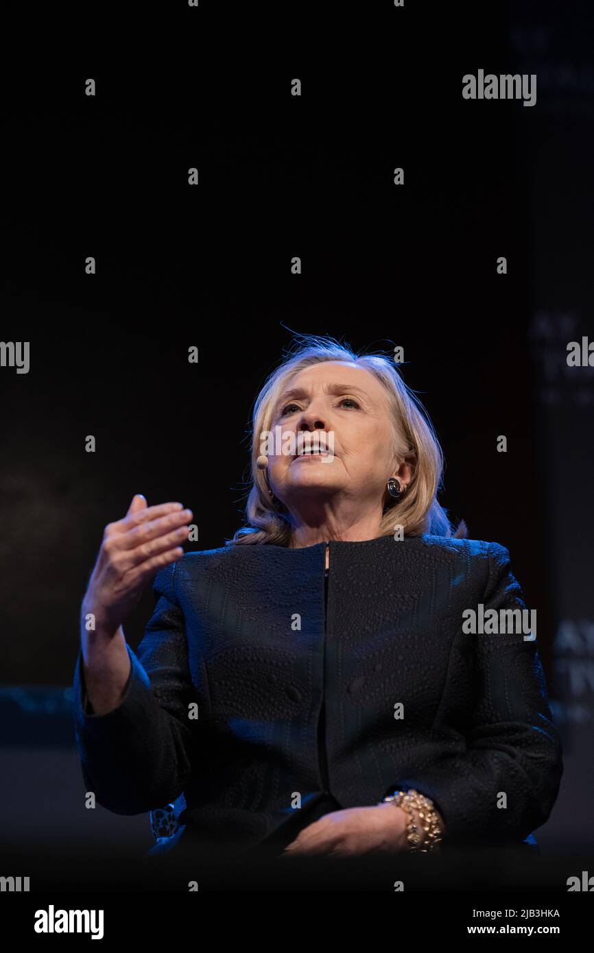 Hay-on-Wye, Wales, Großbritannien. 2.. Juni 2022. Hillary Rodham ...