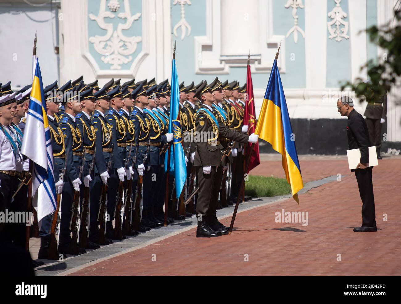 Der Präsident der Ukraine, Volodymyr Zelensky, erhielt heute die ...