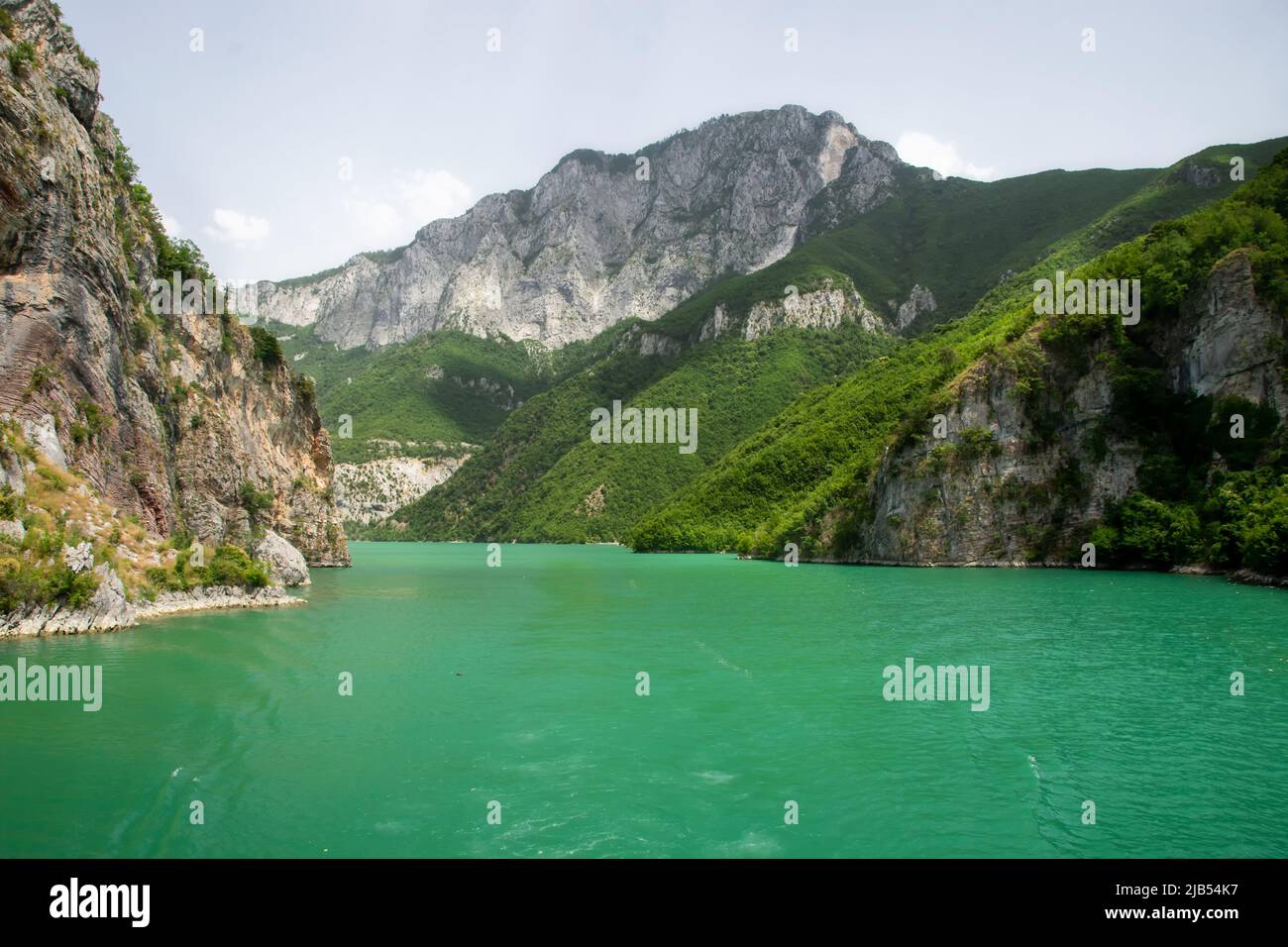 Koman see -Fotos und -Bildmaterial in hoher Auflösung – Alamy