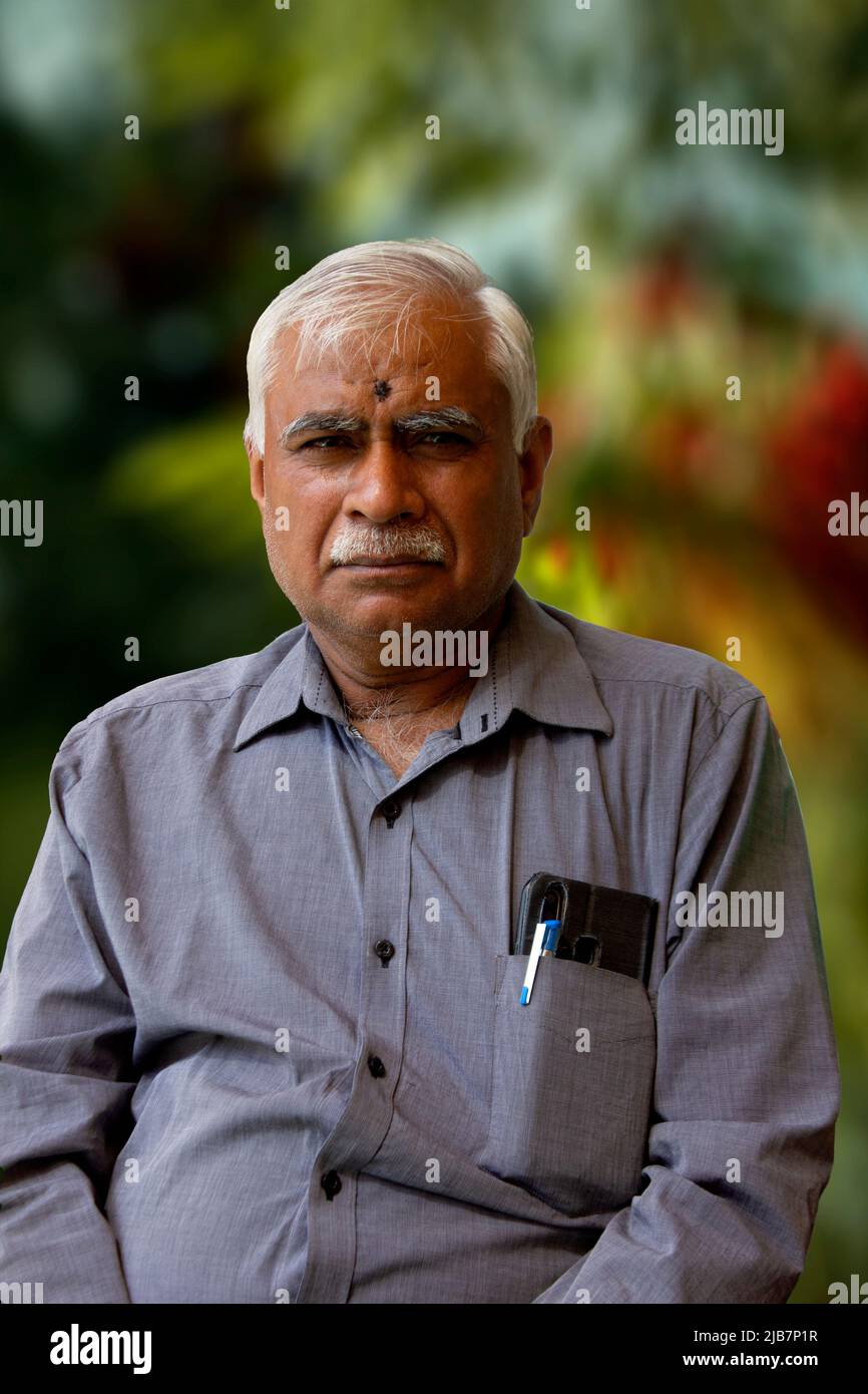 Alter indischer mann -Fotos und -Bildmaterial in hoher Auflösung – Alamy