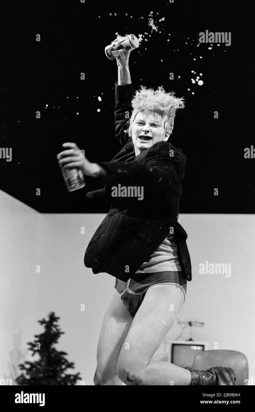 Tilda Swinton (Max Gericke) in MAN TO MAN von Manfred Karge am Royal ...