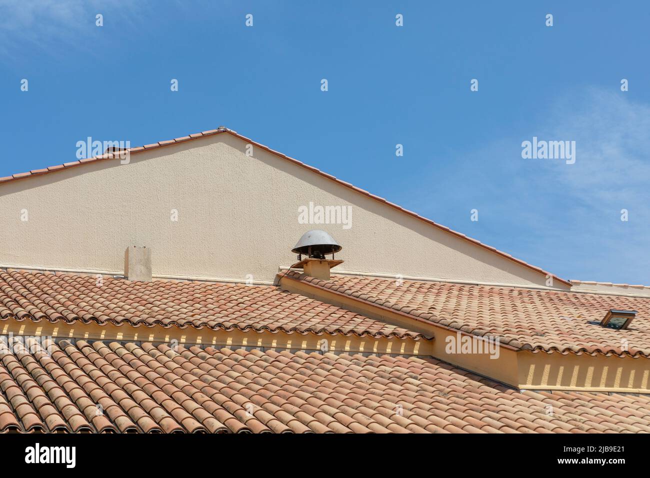 Pan tiled roof -Fotos und -Bildmaterial in hoher Auflösung – Alamy