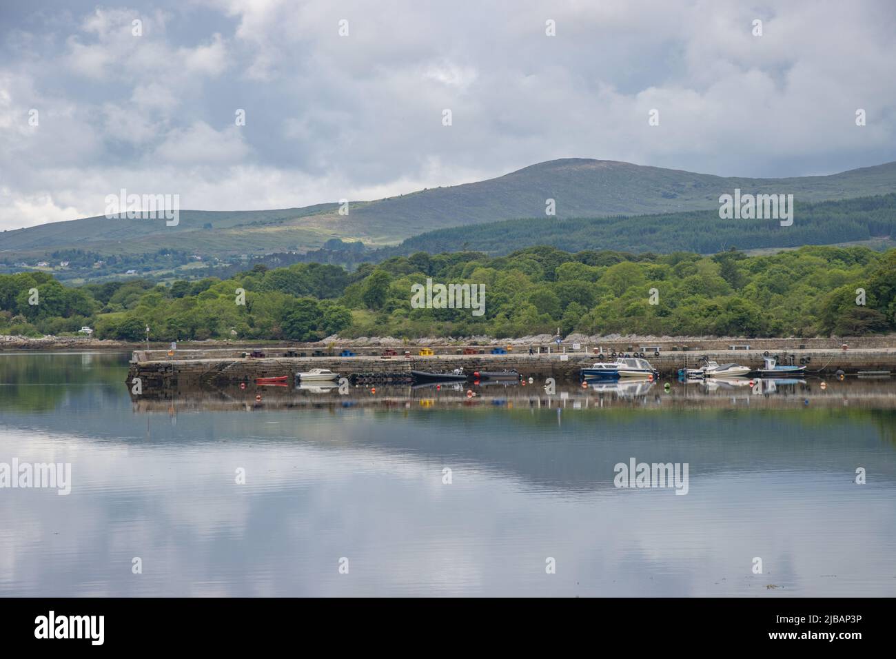 Kenmare pier -Fotos und -Bildmaterial in hoher Auflösung – Alamy