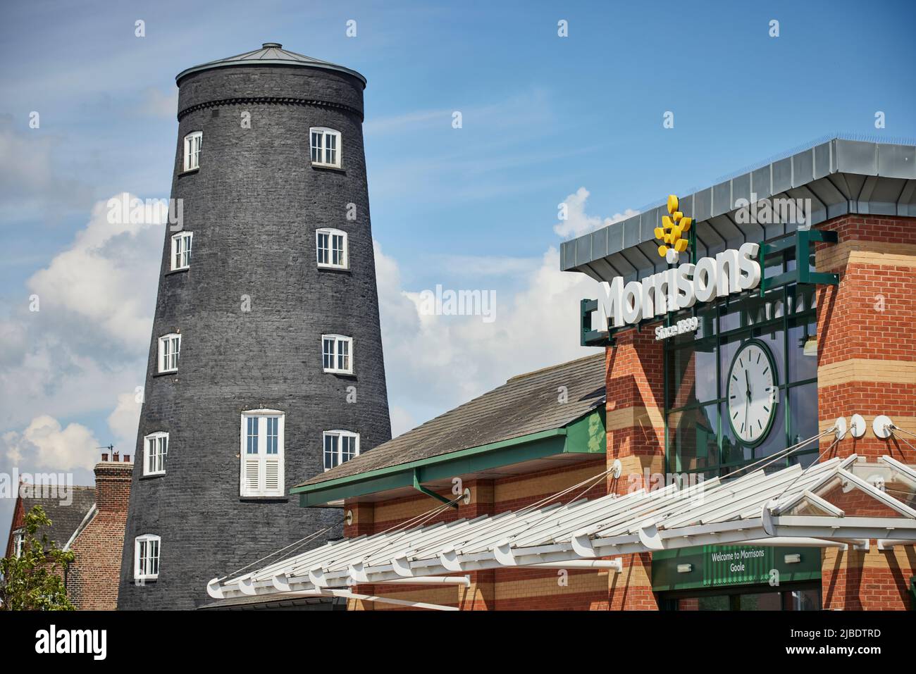 Timms Mill Grade II gelistete gebrauchte Windmühle und Morrisons ...