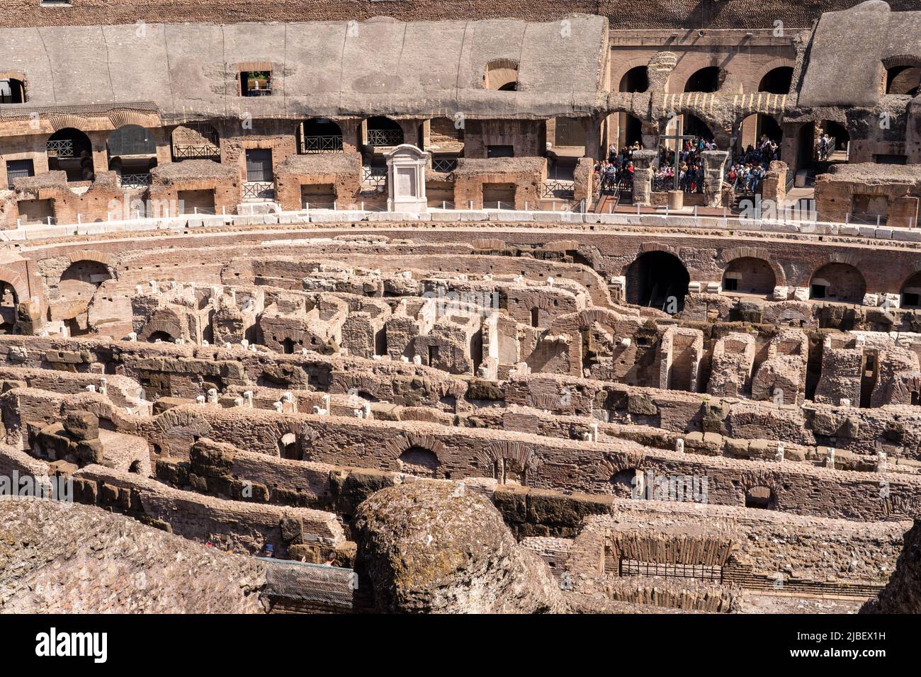 Das Kolosseum in Rom, Italien, ist das größte antike Amphitheater der ...