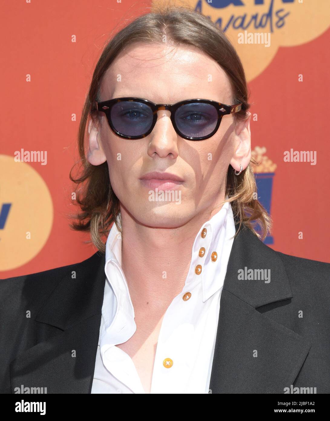 Santa Monica, CA , 5. Juni 2022. Jamie Campbell Bower kommt bei den MTV ...