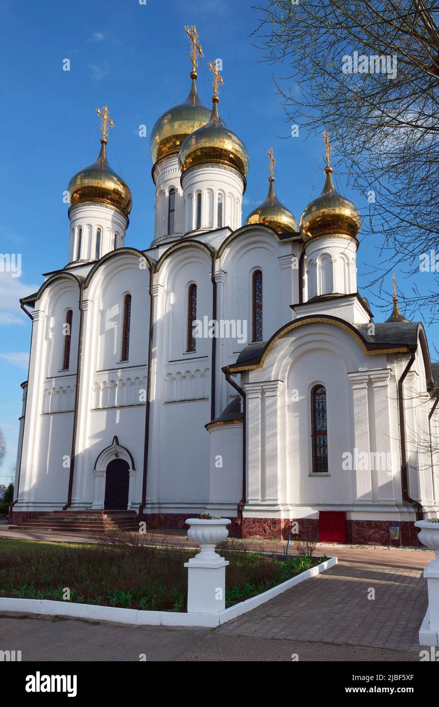 Das restaurierte orthodoxe Kloster St. Nikolaus. Die Mauern der restaurierten St. Nikolaus ...