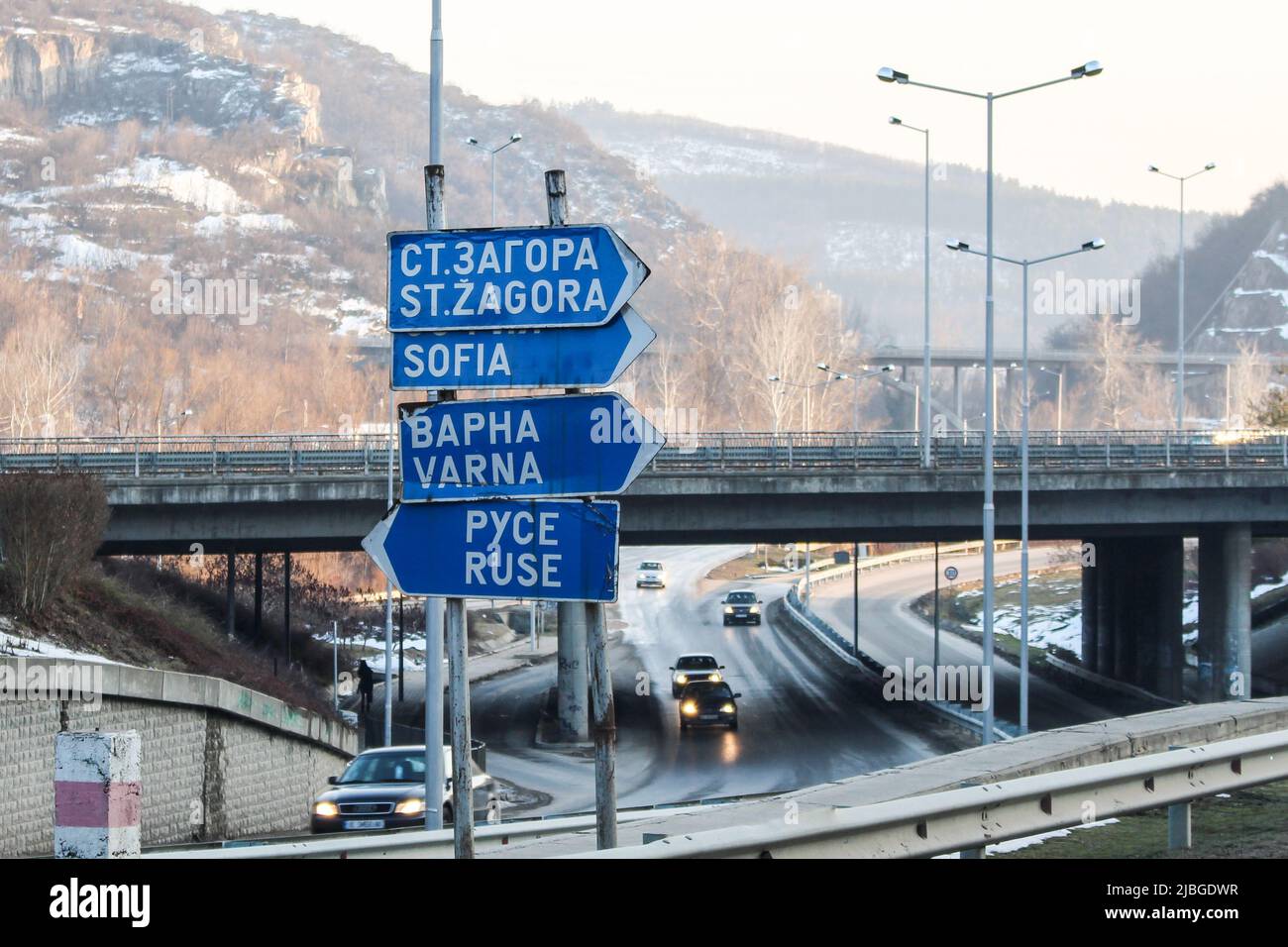 Veliko Tarnovo, Bulgarien - 15. Februar 2017 : Straßenschilder in ...