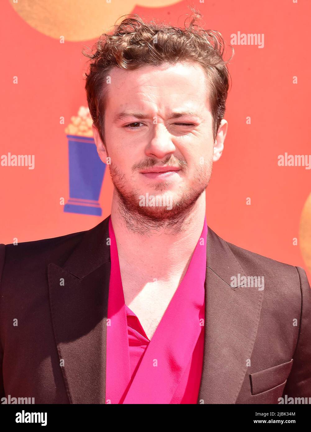 Joseph Quinn nimmt am 05. Juni 2022 an den MTV Movie and TV Awards 2022 ...