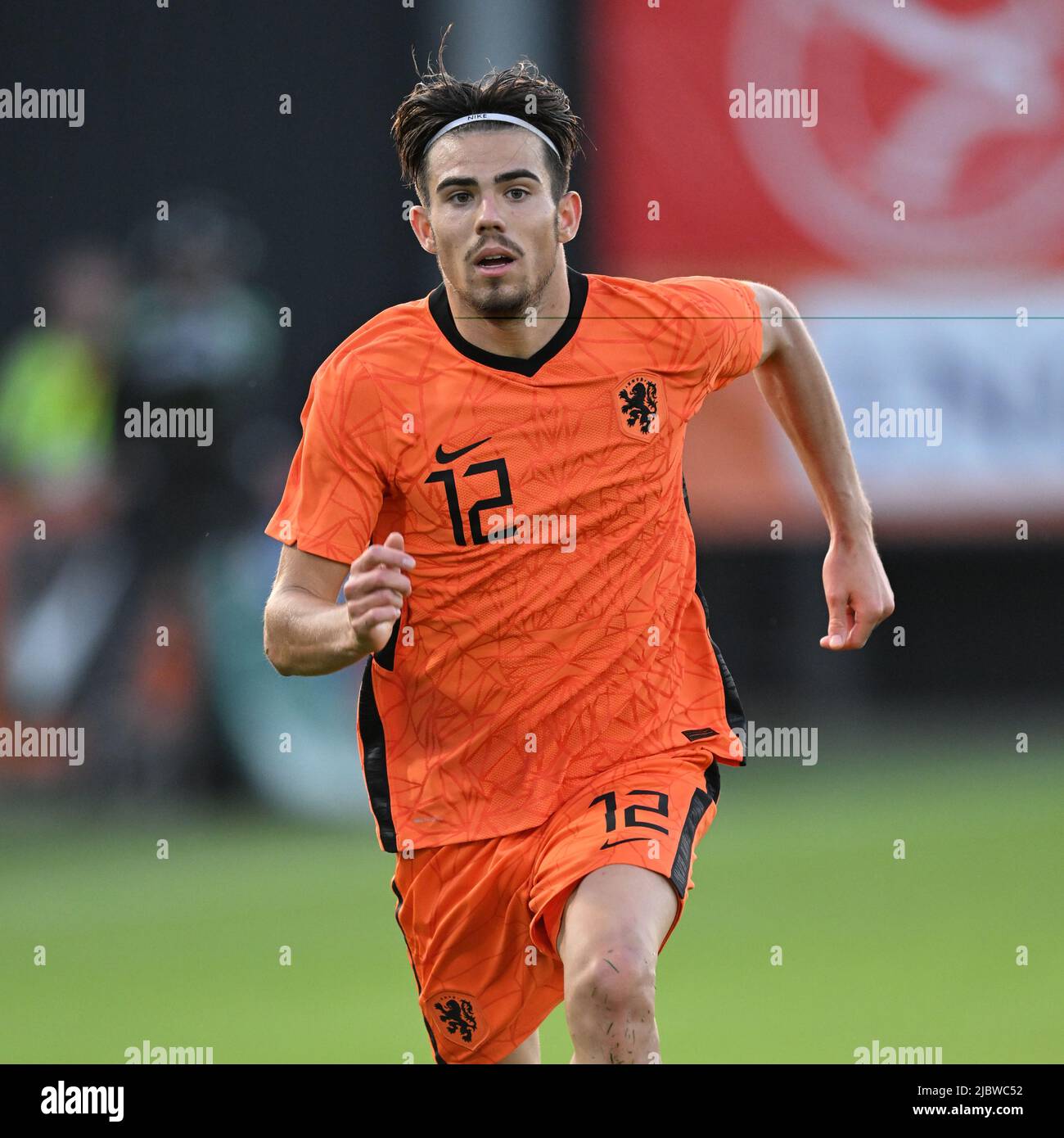 Gruppe e 2021 2022 -Fotos und -Bildmaterial in hoher Auflösung – Alamy