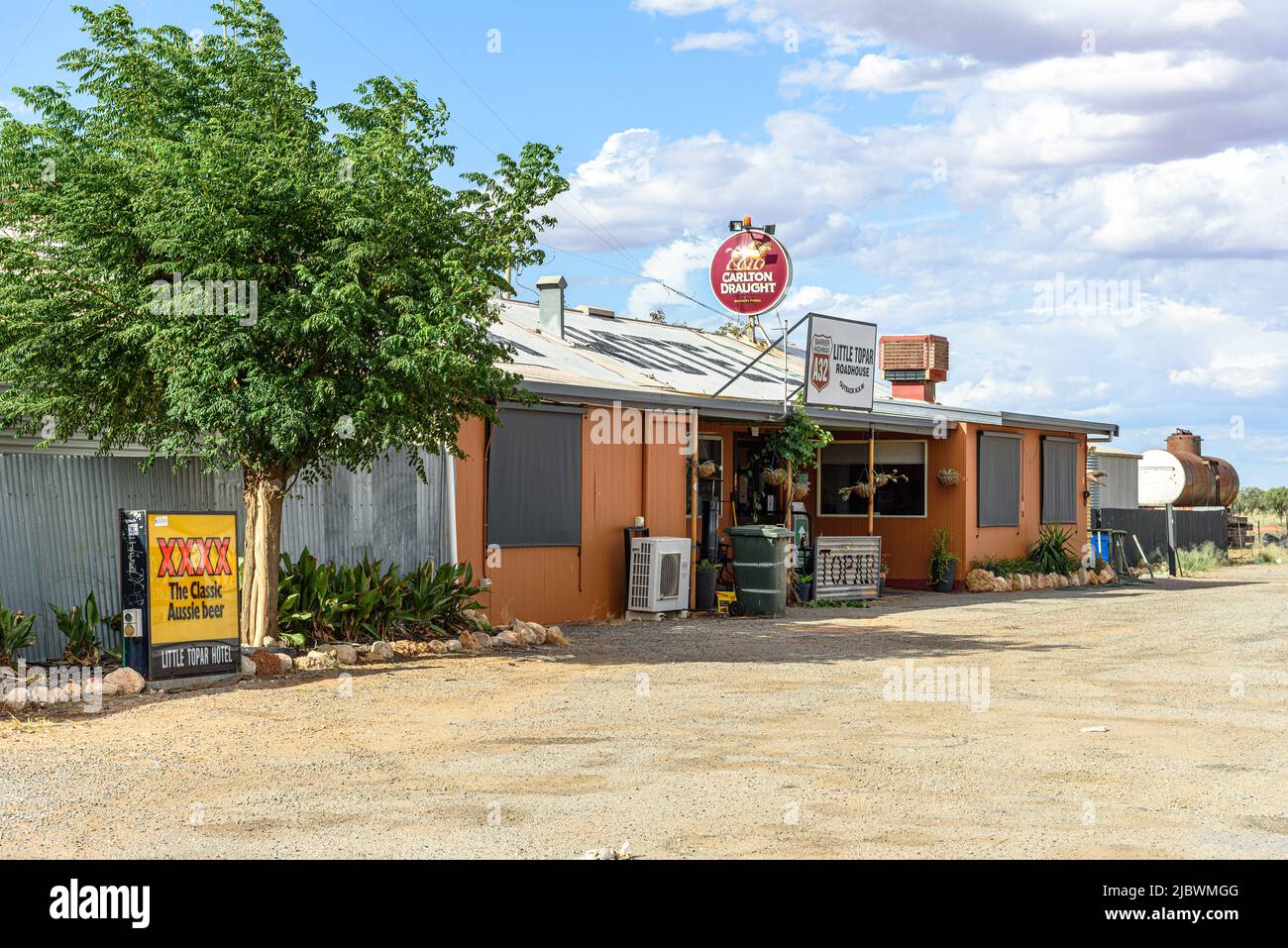 Das Little Topar Roadhouse am Barrier Highway im Outback von New South ...