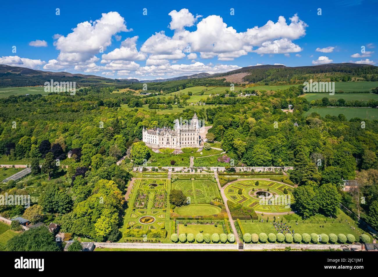 Luftaufnahme von dunrobin castle aerial -Fotos und -Bildmaterial in ...