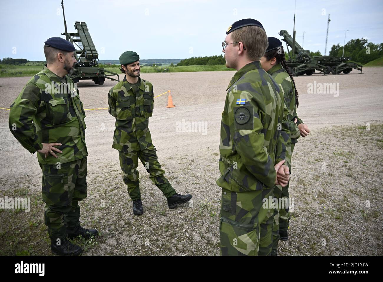 Prinz Carl Philip besucht am 09. Juni 2022 das ...