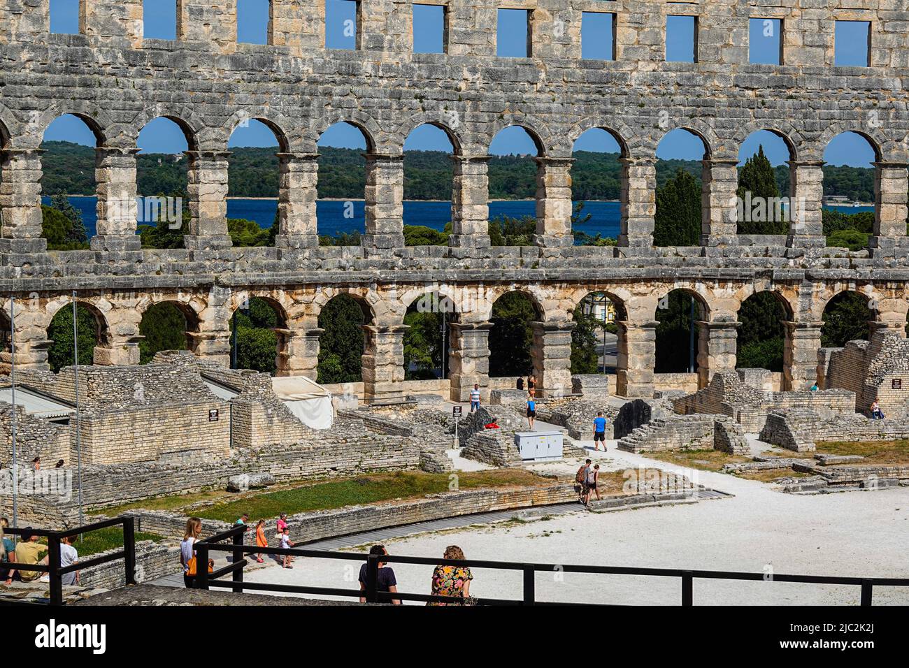 Das spektakuläre römische Amphitheater in Pula, Istrien, Kroatien ...