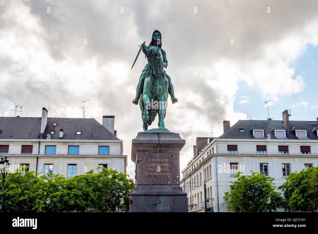 Die Reiterstatue von Jeanne d'Arc am Place du Martroi ist ein Bronzestatue, das 1855 von Denis ...