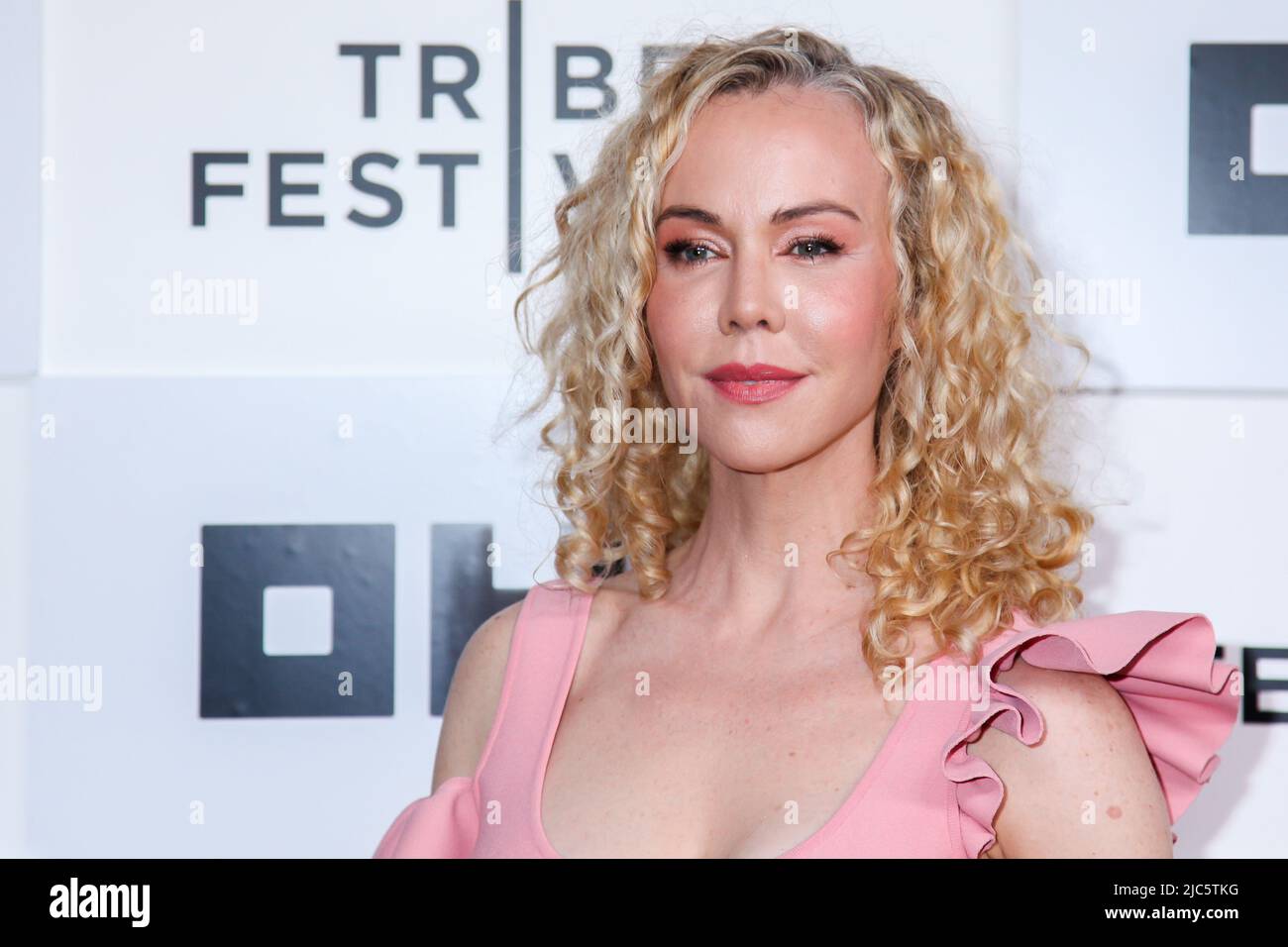 NEW YORK, NY, USA - 9. JUNI 2022: Kimberley Shoniker nimmt am „Corner ...