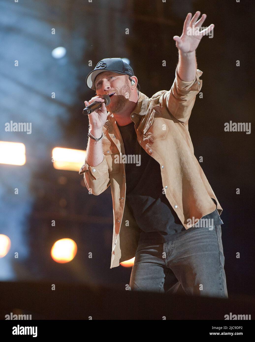 10. Juni 2022 - Nashville, Tennessee; USA - der Musiker COLE SWINDELL ...