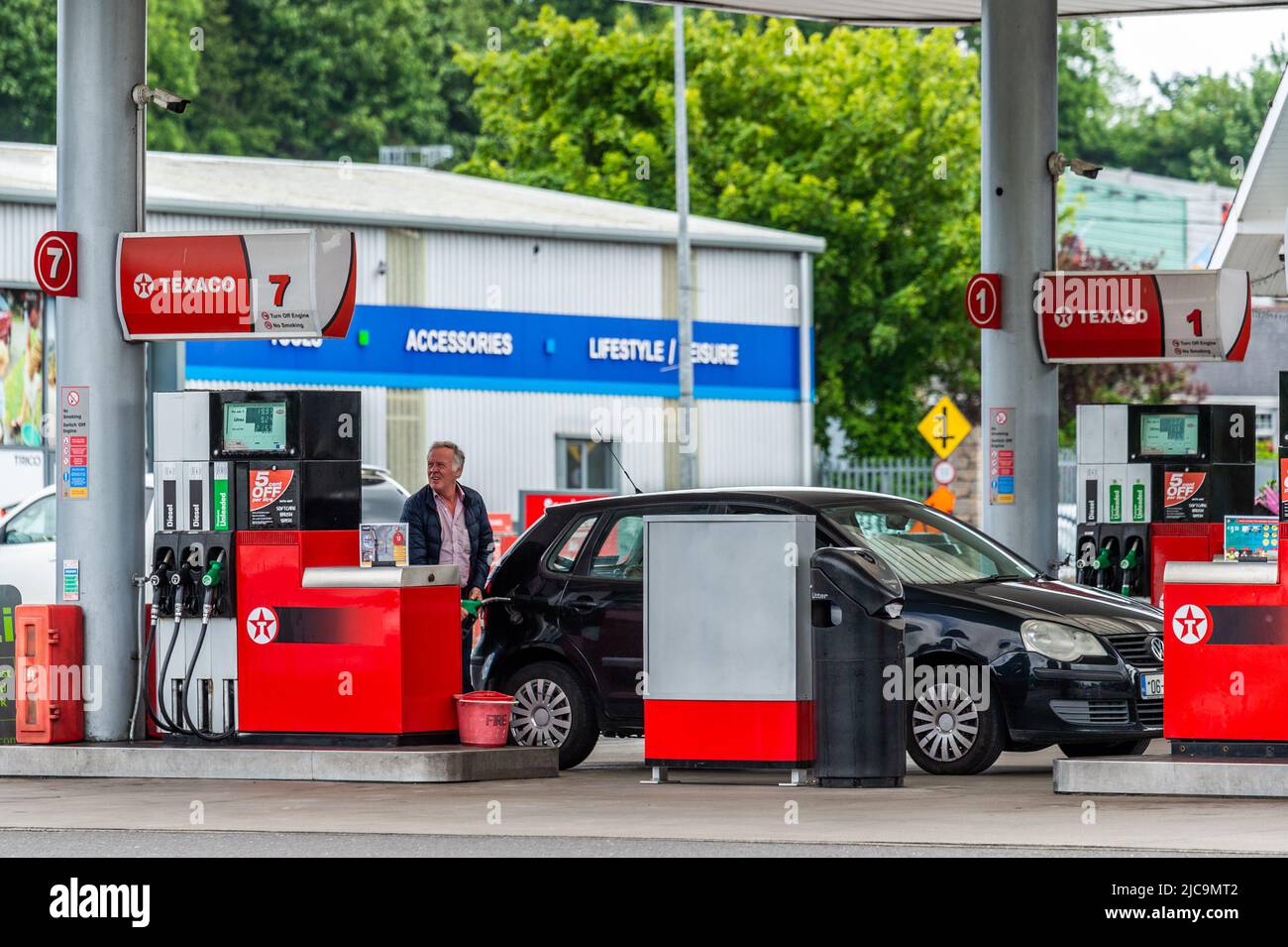 Liter kosten -Fotos und -Bildmaterial in hoher Auflösung – Alamy