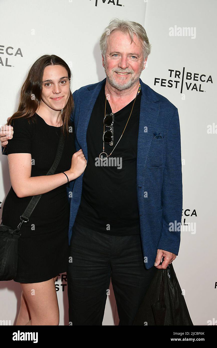 Aiden Quinn und Tochter Mia Quinn besuchen die Weltpremiere von „Good ...