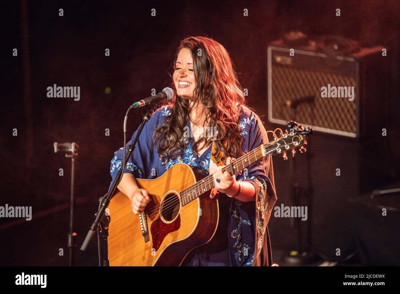 Emily scott musikerin -Fotos und -Bildmaterial in hoher Auflösung – Alamy