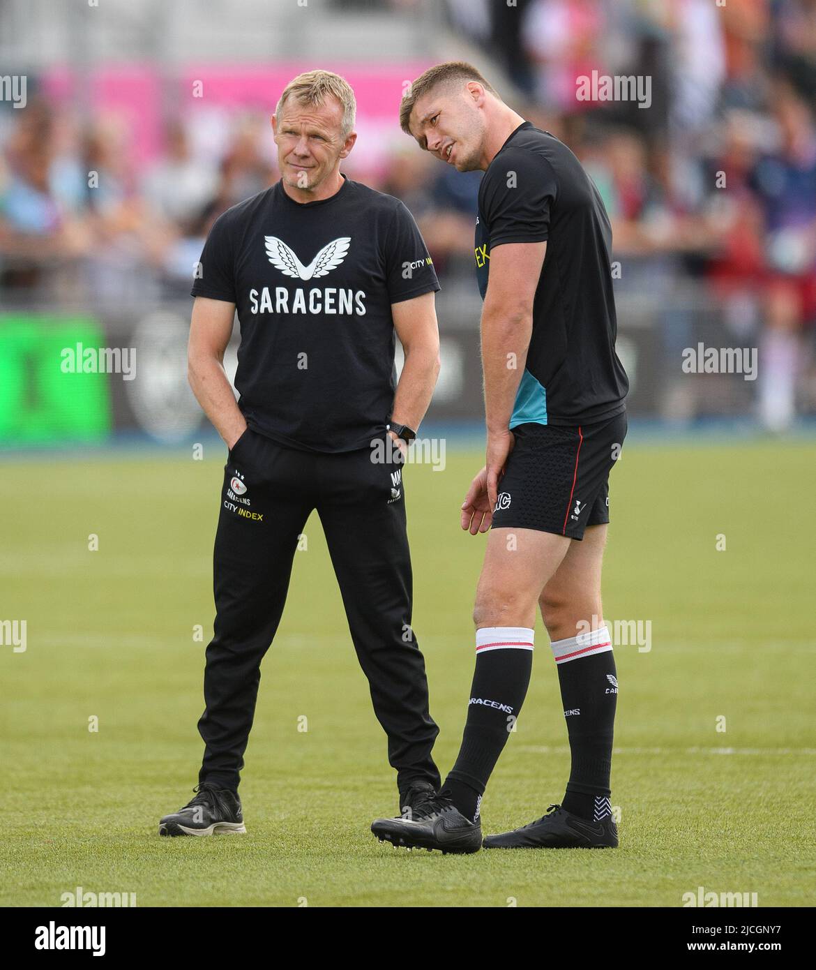 Mark McCall, Rugby-Direktor von Saracens, und Owen Farrell während des ...