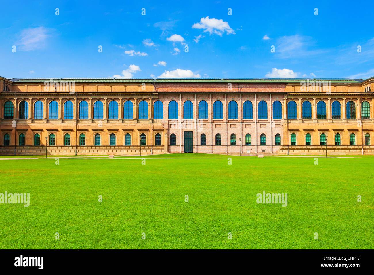 Die Alte Pinakothek oder Alte Pinakothek ist ein Kunstmuseum im ...