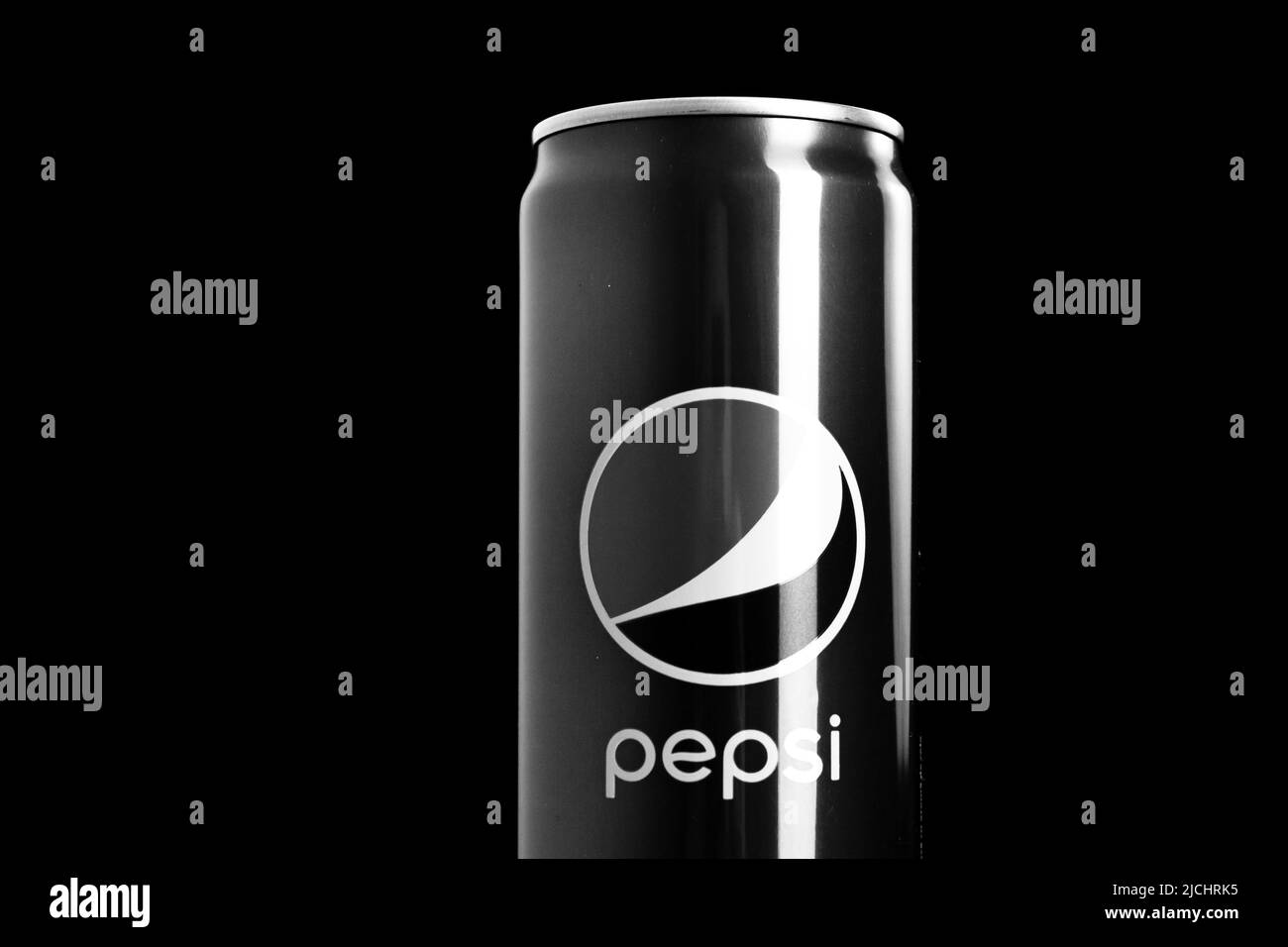 Coca cola logo coca cola logo Schwarzweiß-Stockfotos und -bilder ...