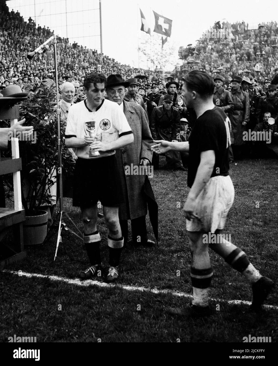 ARCHIVFOTO: Vor 20 Jahren, am 17. Juni 2002, starb Fußballlegende Fritz ...