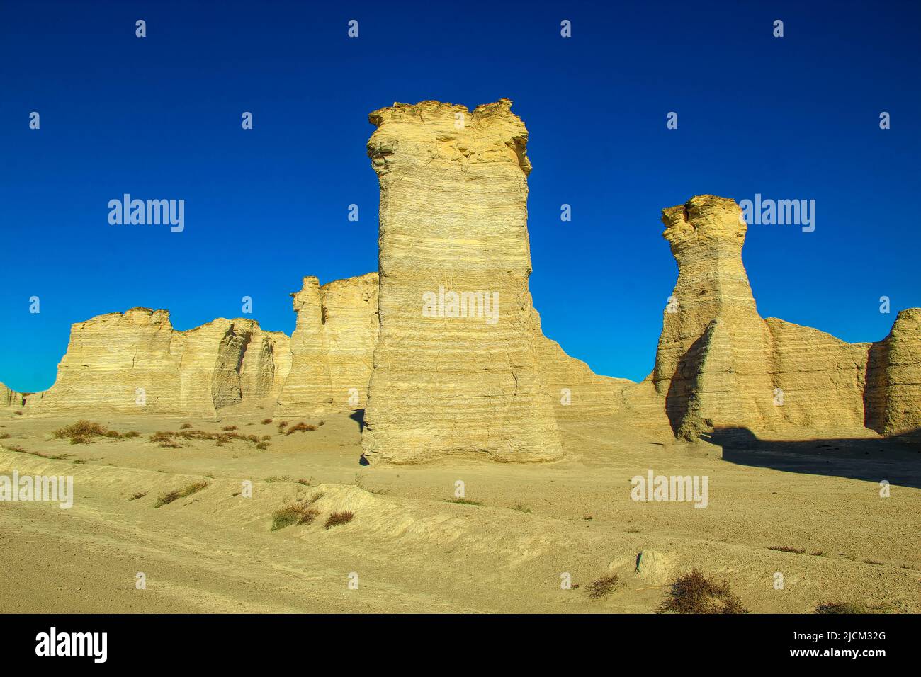 Das Monument Rocks Natural Area umfasst Zinnen, kleine Felswände und ...