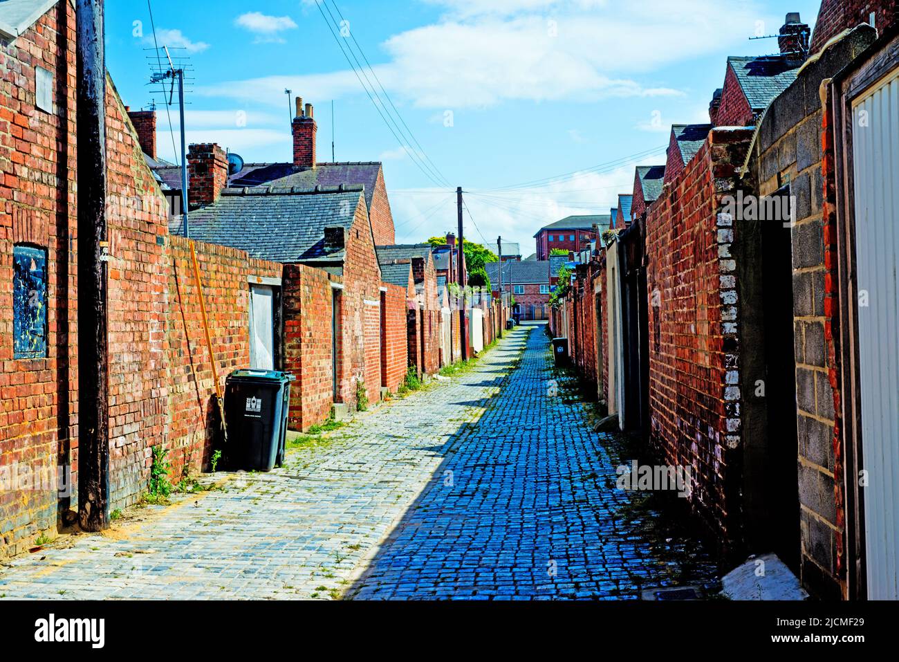 Back alleyway -Fotos und -Bildmaterial in hoher Auflösung – Alamy