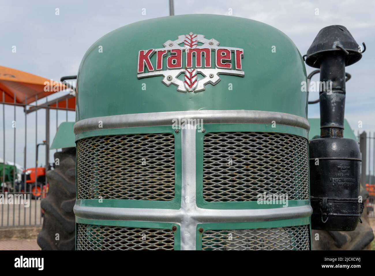 Kramer traktor -Fotos und -Bildmaterial in hoher Auflösung – Alamy