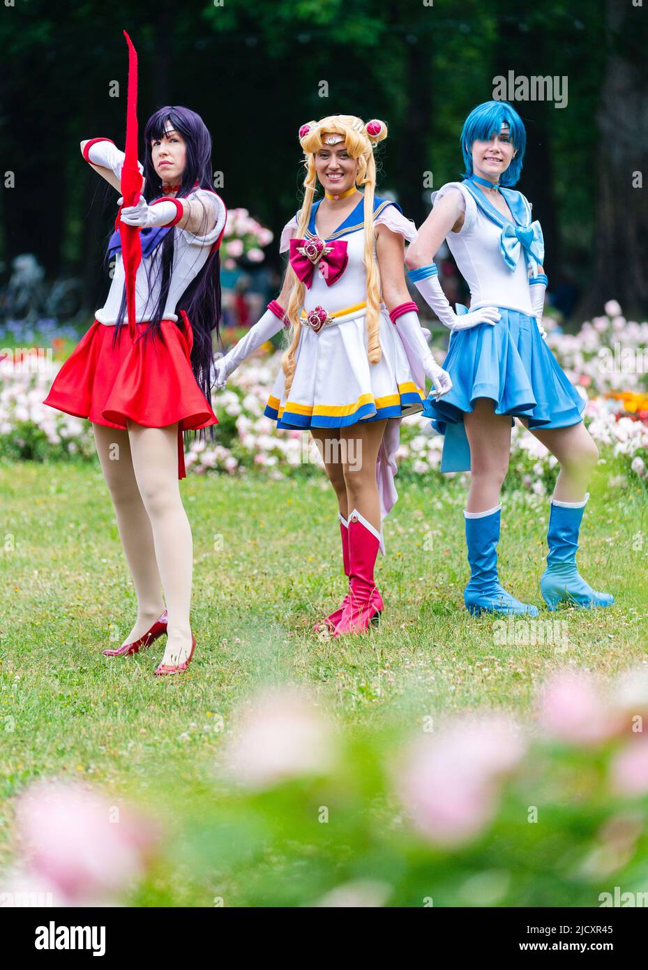 Erlangen, Deutschland. 16.. Juni 2022. Cosplayer Juchan Cosplay (l-r ...