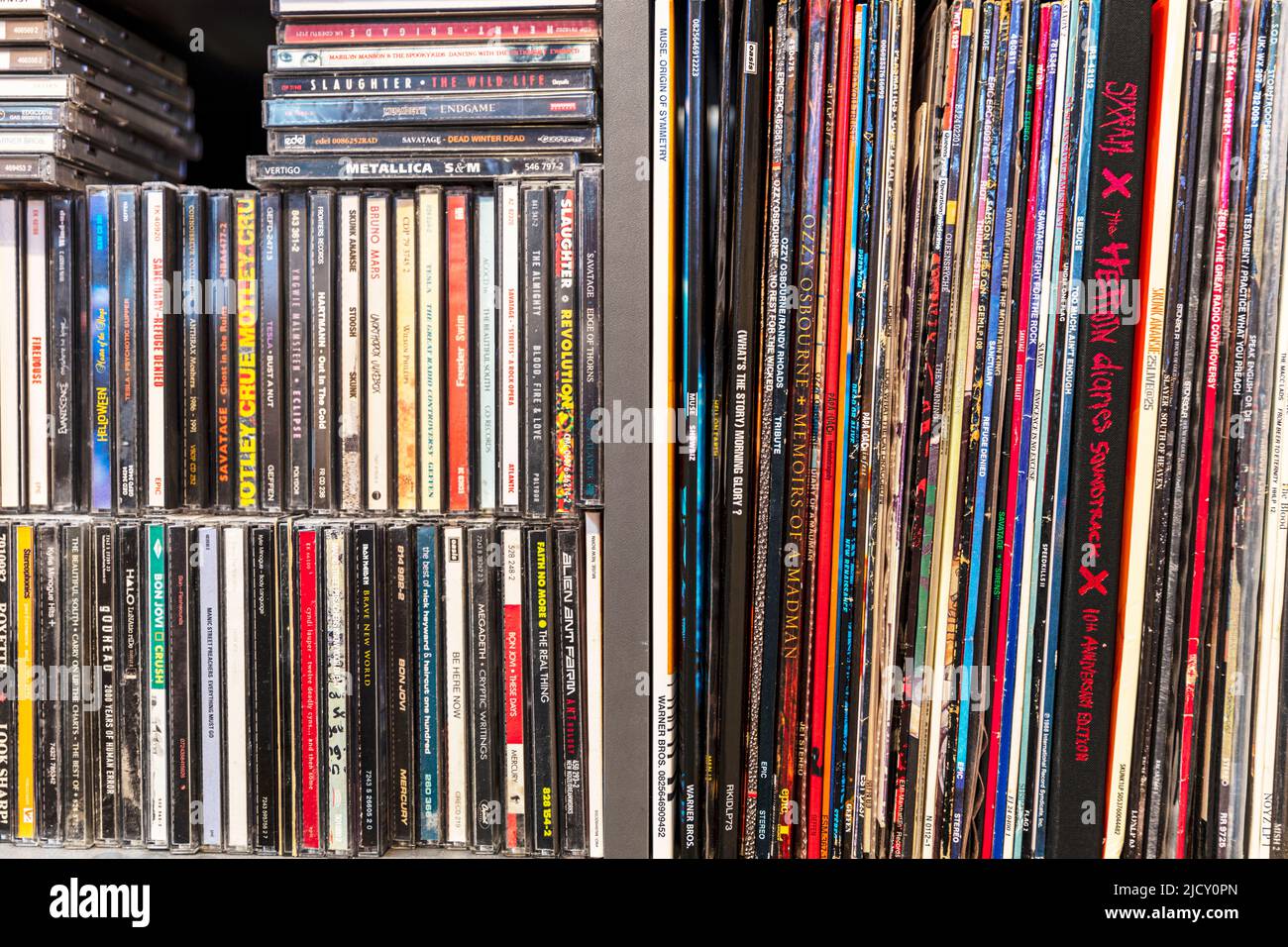 Schallplatten vinyl -Fotos und -Bildmaterial in hoher Auflösung – Alamy