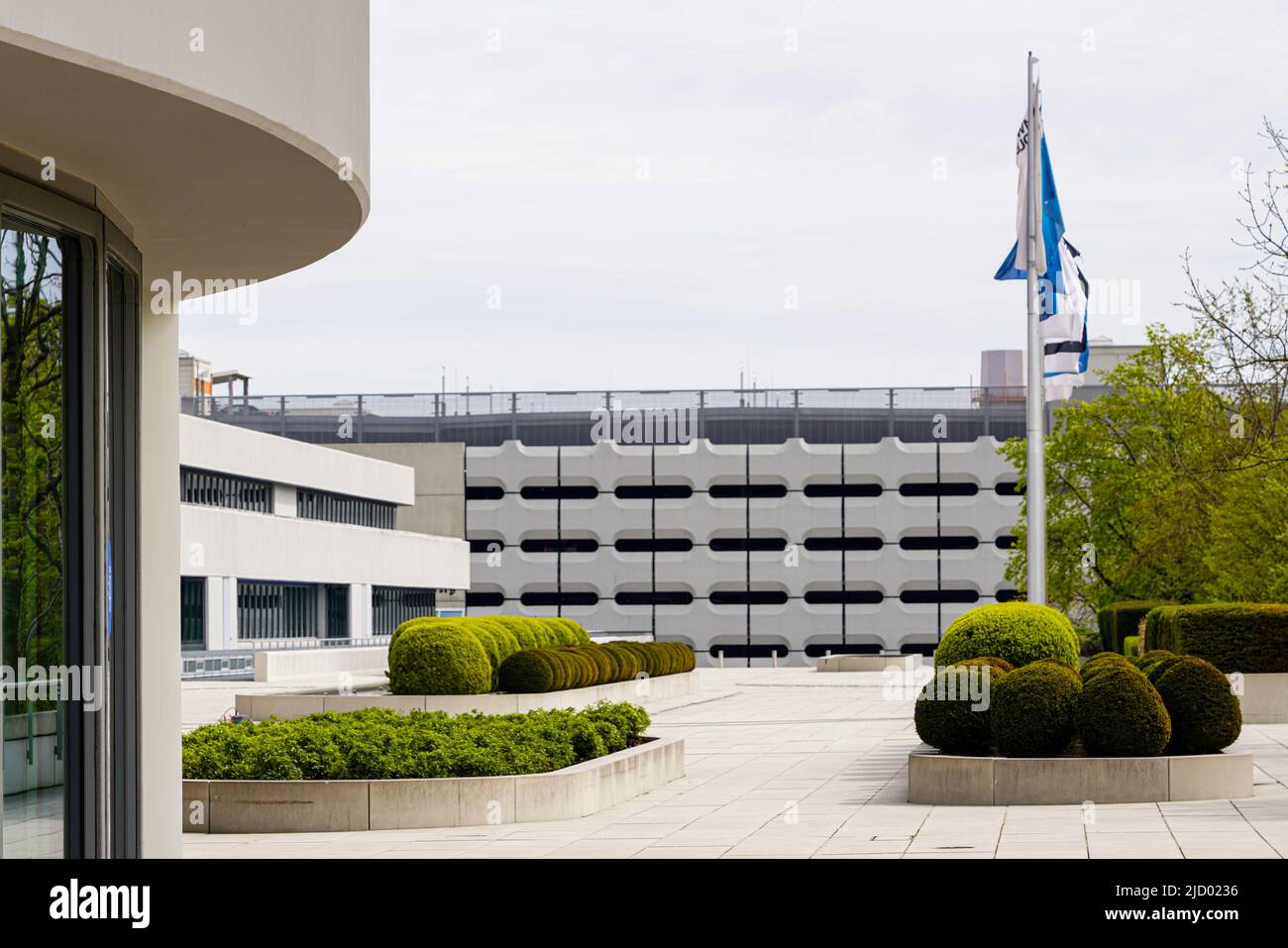 Garagen deutschland -Fotos und -Bildmaterial in hoher Auflösung – Alamy