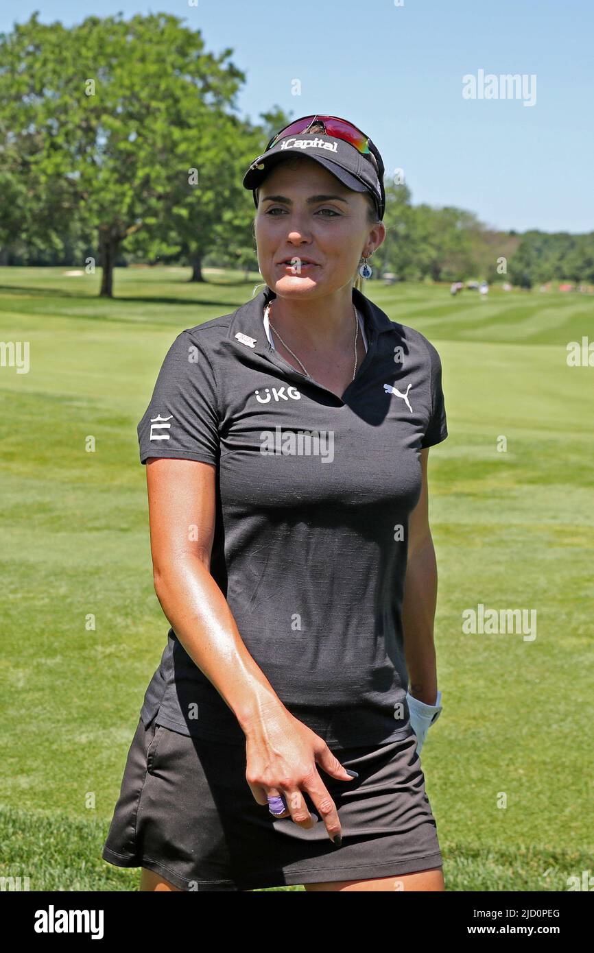 GRAND RAPIDS, MI - 16. JUNI: LPGA-Golferin Lexi Thompson spricht mit Fans, als sie am 16. Juni ...