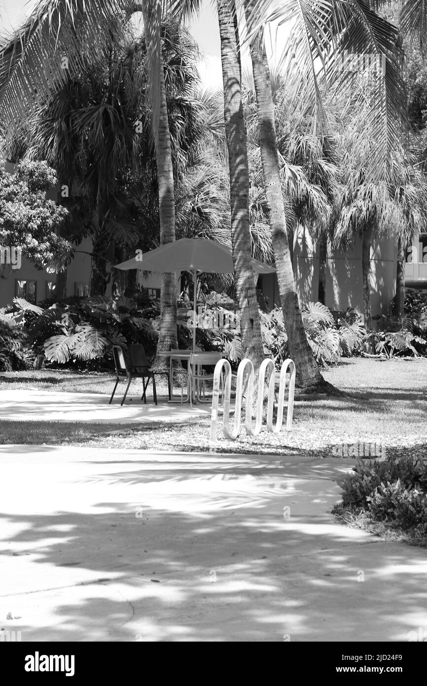 Ruhiger charmanter ort Schwarzweiß-Stockfotos und -bilder - Alamy