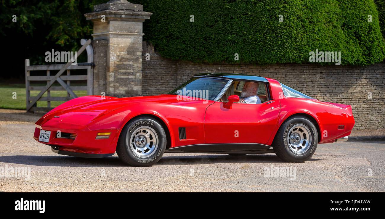 Vintage corvette rennwagen -Fotos und -Bildmaterial in hoher Auflösung ...