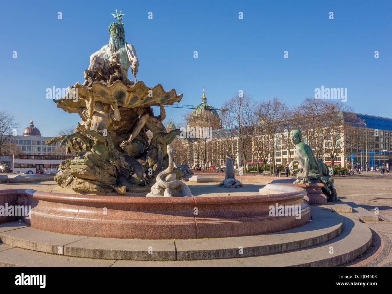 Neptunbrunnen in Berlin, der Hauptstadt und größten Stadt Deutschlands ...