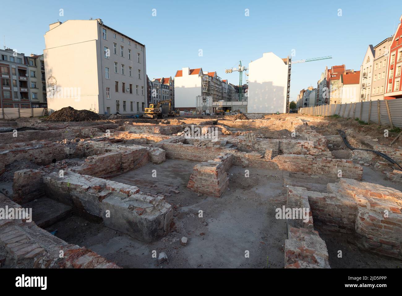 Ausgrabungen in der altstadt von elbing -Fotos und -Bildmaterial in ...