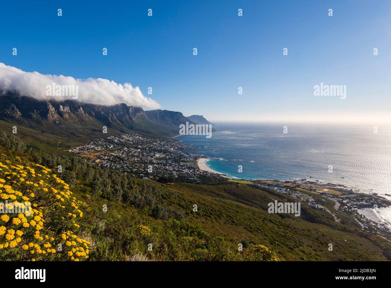 Table mountain twelve apostles -Fotos und -Bildmaterial in hoher ...