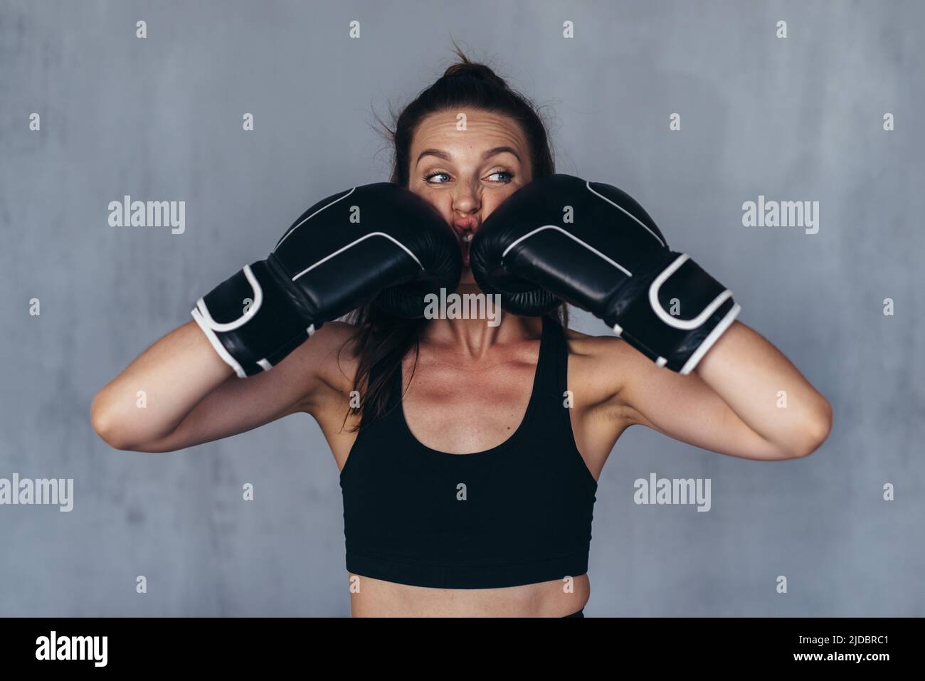 Woman boxer -Fotos und -Bildmaterial in hoher Auflösung – Alamy