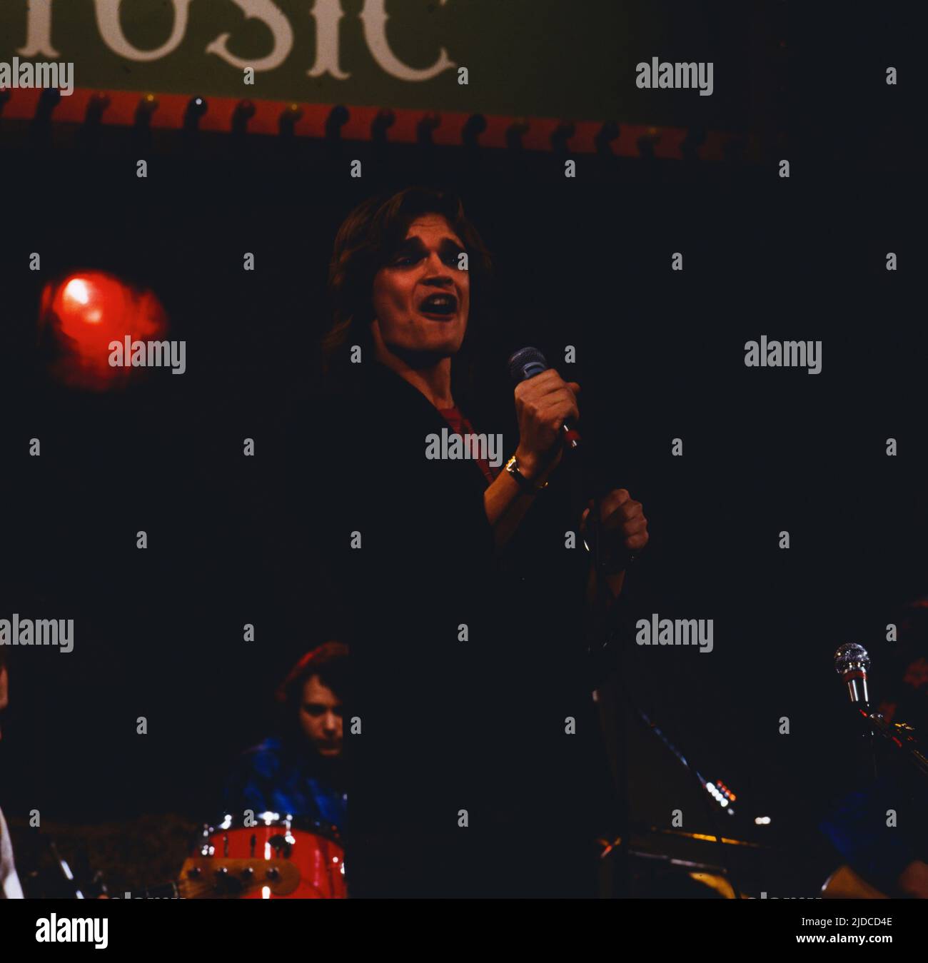 Pop sanger -Fotos und -Bildmaterial in hoher Auflösung – Alamy