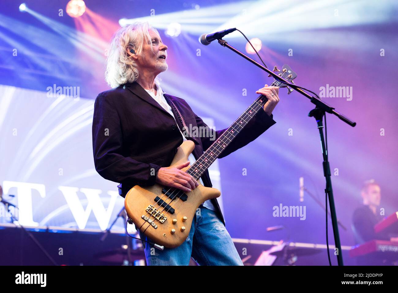 Warwick streamer -Fotos und -Bildmaterial in hoher Auflösung – Alamy