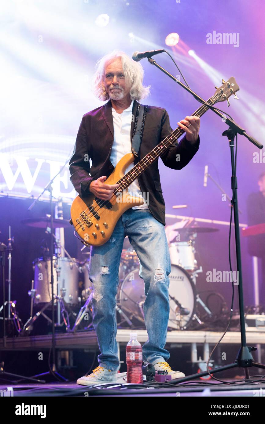 Warwick streamer -Fotos und -Bildmaterial in hoher Auflösung – Alamy